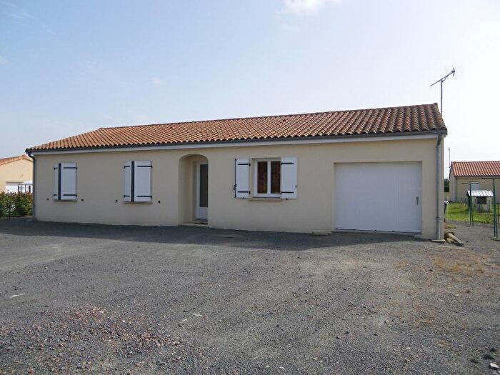 Maison 4 pièces à Brion-près-Thouet, à louer