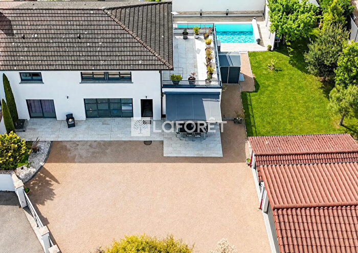 Bourg-en-Bresse, Grande Reyssouze, Grand Challes : Maison 6 pièces à vendre
