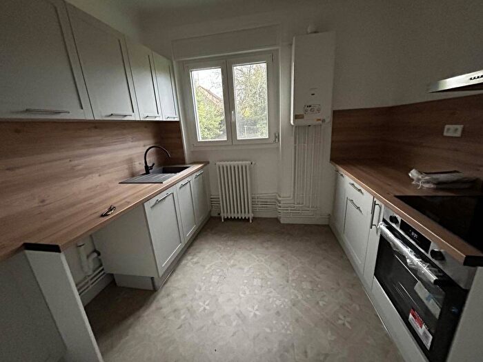 Appartement 3 pièces à Croix Menee-Chanliau, Le Creusot, à louer