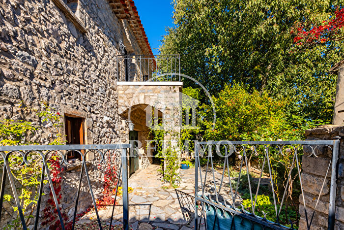 Maison à vendre - Saint-Martin-de-Londres - 7 pièces - 1 chambre