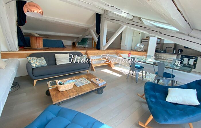 Appartement 2 pièces à Avignon, Palais des Papes, Zone Piétonne, à vendre