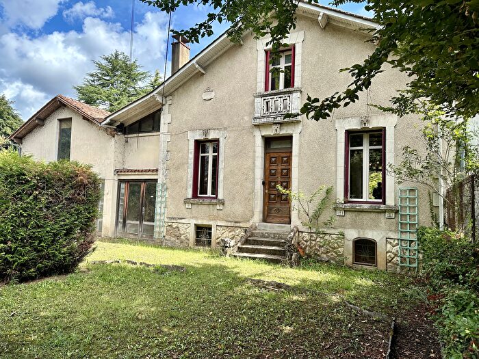 Maison à vendre - Bergerac, La Madeleine, Naillac, Cavaille, Aéroport - 6 pièces - 3 chambres
