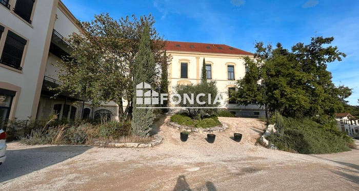 Estressin, Vienne : Appartement 4 pièces à louer