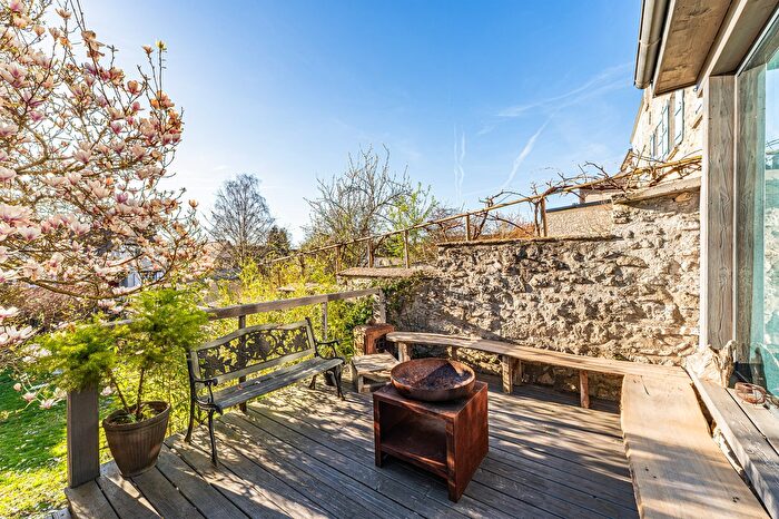 Maison à vendre - Chavenay - 6 pièces - 5 chambres