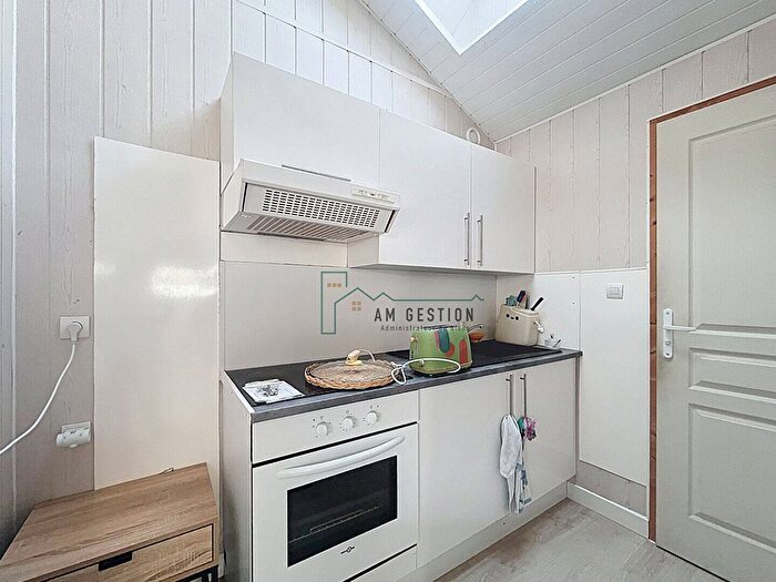 Appartement à louer - Nord, Ambazac - 1 pièce