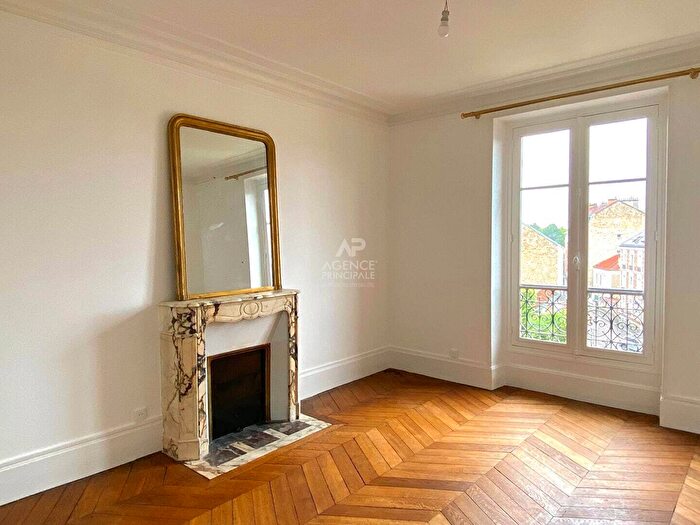 Appartement à louer - Montreuil, Versailles - 4 pièces - 2 chambres