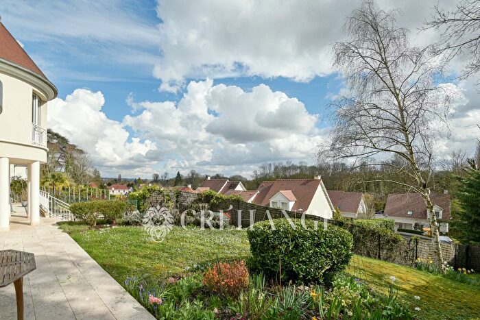 Maison à vendre - Le Mesnil-le-Roi - 6 pièces - 4 chambres