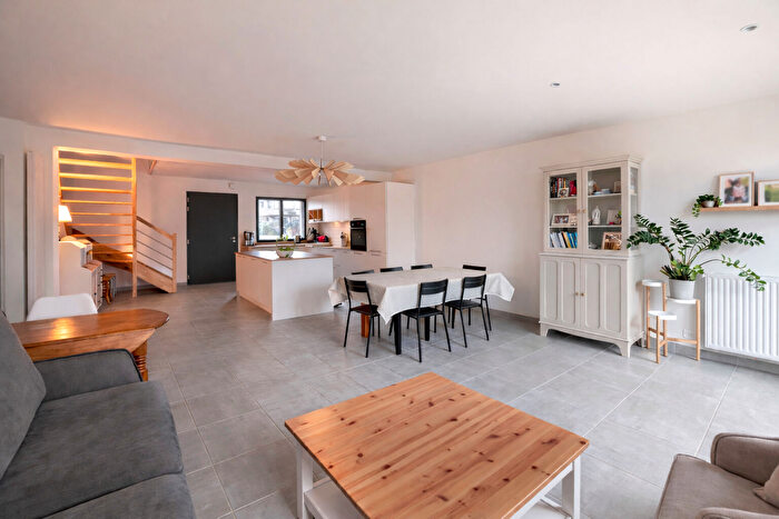 Maison à vendre - Saint-Erblon - 5 pièces - 4 chambres