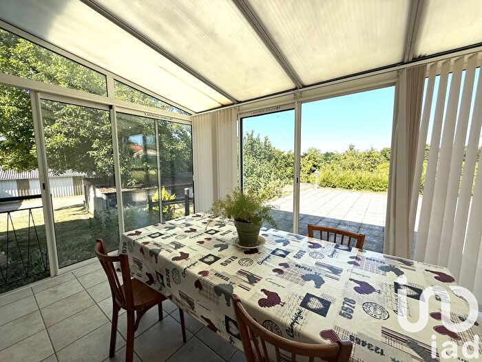 Maison à vendre - Vouillé - 6 pièces - 5 chambres