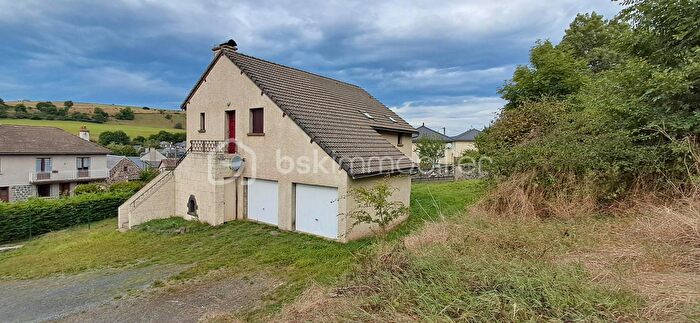 Maison à vendre - Allanche - 7 pièces - 5 chambres