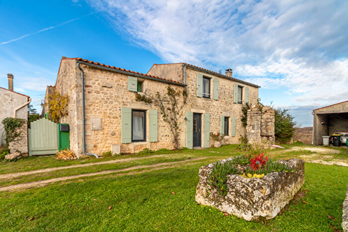 Maison à vendre - Saint-Sornin - 4 pièces - 3 chambres