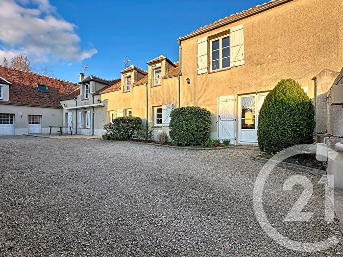 Maison à vendre - Grandpuits-Bailly-Carrois - 8 pièces - 5 chambres