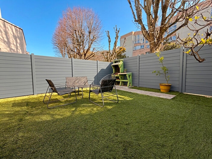 Appartement à vendre - Évry, Les Epinettes - 5 pièces - 5 chambres