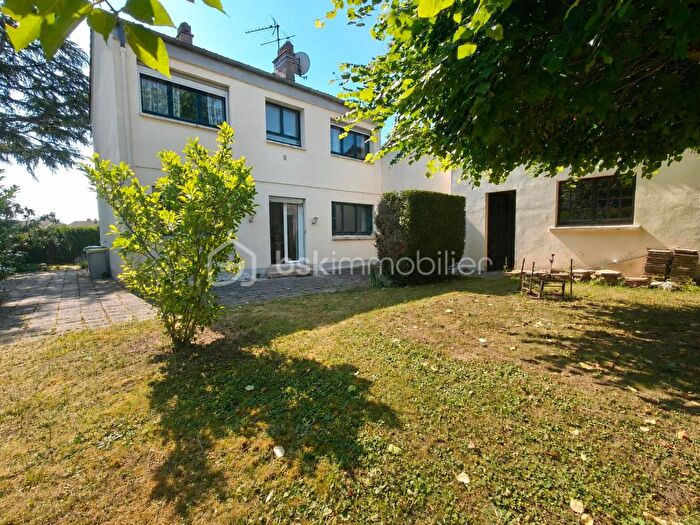 Maison 6 pièces à Villepreux, à vendre