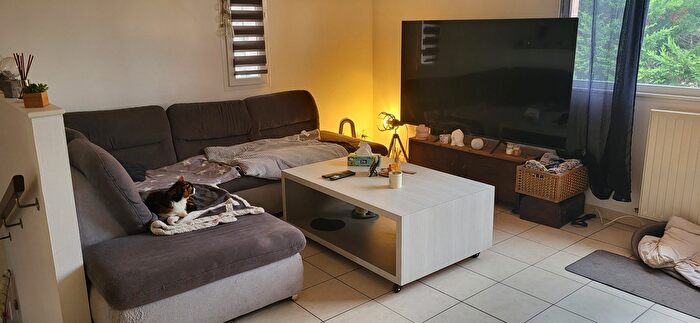 Appartement à louer - Puygouzon - 5 pièces - 4 chambres