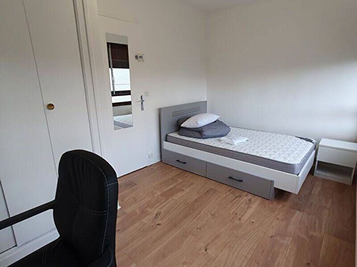 Appartement 1 pièce à louer à Champagne, Les Ulis