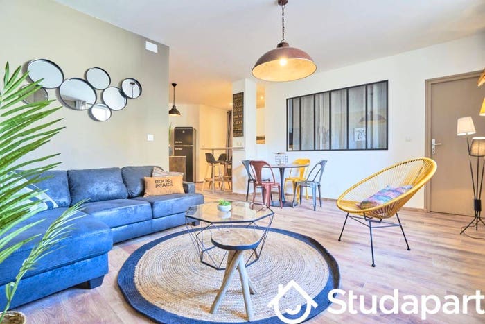 Centre Ville, Reims : Appartement 1 pièce à louer