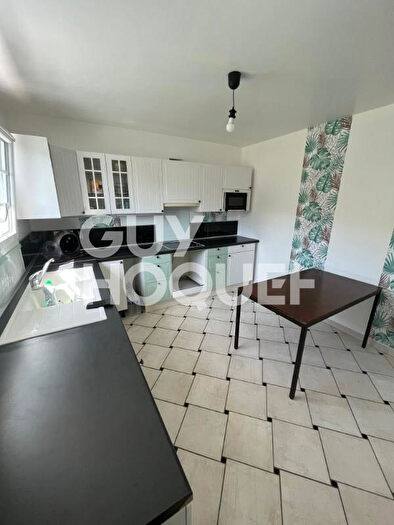 Maison 5 pièces à Saint-Maurice-Montcouronne, à louer