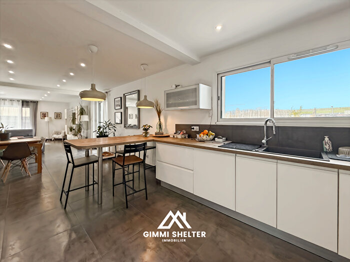 Maison à vendre - Gerzat - 6 pièces - 5 chambres