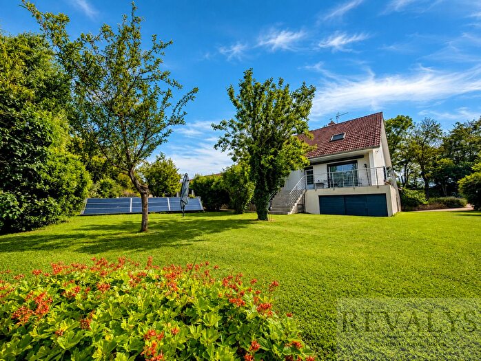 Maison 6 pièces à Savigny-le-Sec, à vendre