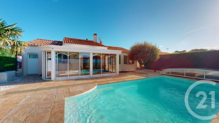 Maison à vendre - Saint-Vincent-sur-Jard - 5 pièces - 3 chambres