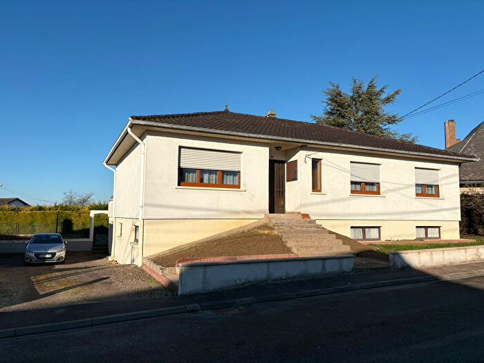 Maison à vendre - Bouzonville - 5 pièces - 3 chambres