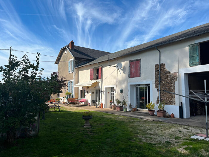 Maison à vendre - La Coquille - 7 pièces - 3 chambres