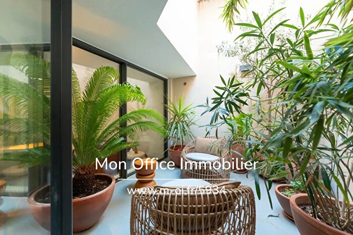 Appartement à vendre - Aix-en-Provence, Centre-ville - 4 pièces - 3 chambres