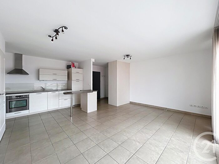 Appartement à louer - Montbéliard, Centre-ville, Prairie, Batteries du Parc, Charmontet - 2 pièces - 1 chambre