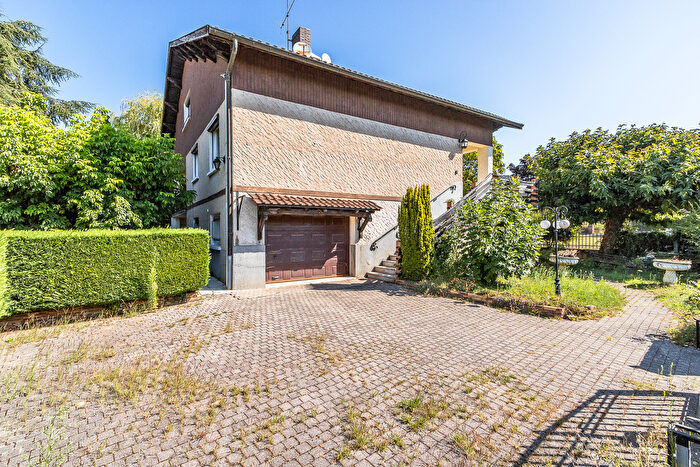 Maison 8 pièces à Arnas, à vendre