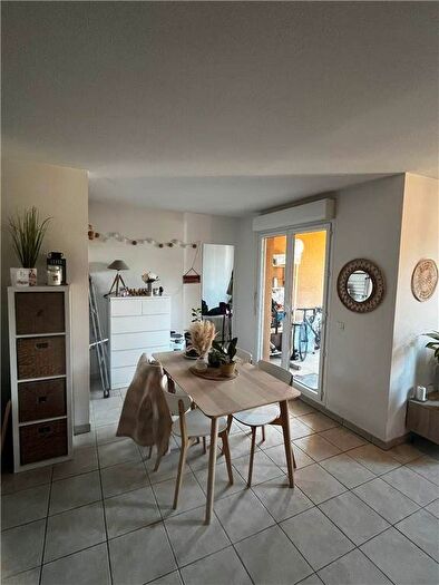 Appartement à louer - Vaison-la-Romaine - 2 pièces - 1 chambre