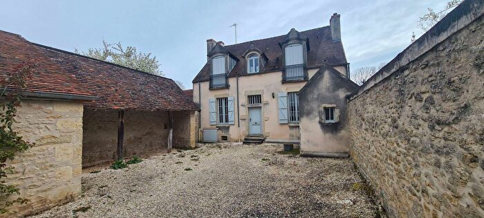 Blagny-sur-Vingeanne - Maison 7 pièces à louer
