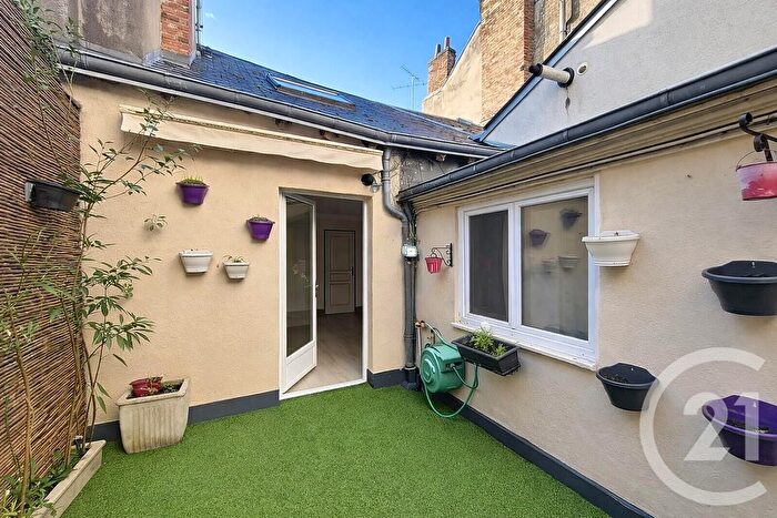 Appartement à louer - Orléans, Bourgogne, Saint-Euverte - 5 pièces - 2 chambres