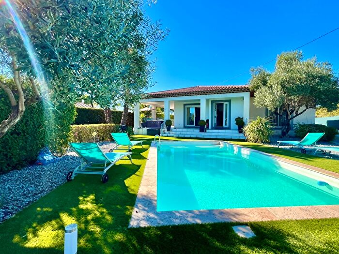 Maison à vendre - Le Muy - 4 pièces - 3 chambres