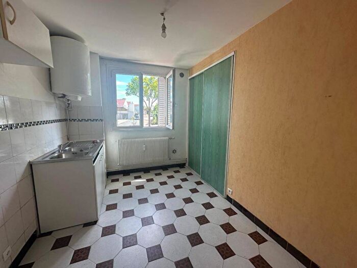 Centre, Oullins-Pierre-Bénite - Appartement 3 pièces à louer
