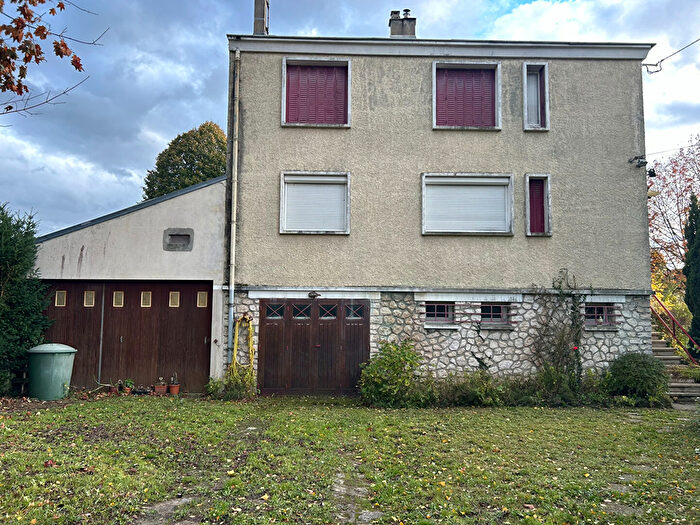 Maison à vendre - Montigny-sur-Loing - 7 pièces - 6 chambres