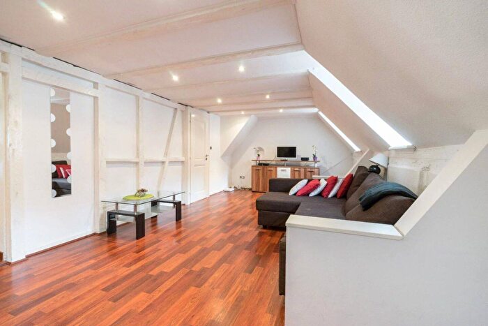 Appartement à louer - Petite France Centre, Strasbourg - 2 pièces - 1 chambre