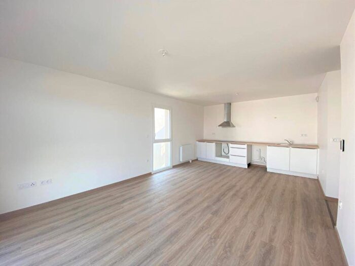 Saint Honoré-Jeanne dArc, Amiens - Appartement 3 pièces à louer