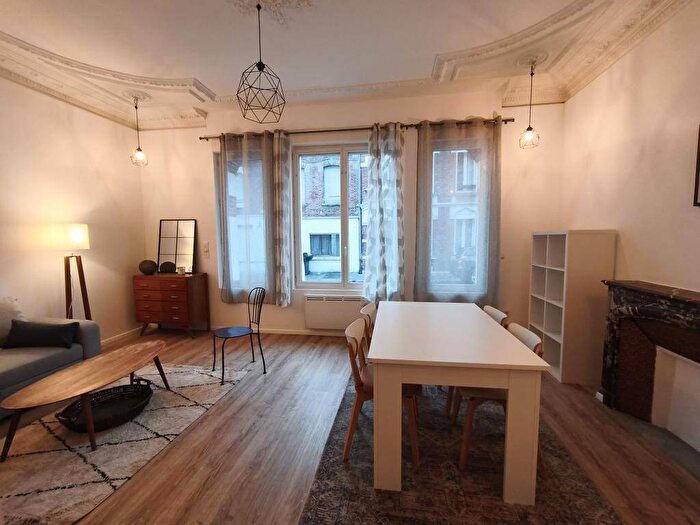 Appartement à louer - Centre Ville, Saint-Quentin - 2 pièces - 1 chambre