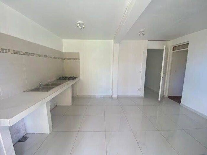 Appartement à louer - Le Moule - 2 pièces - 1 chambre