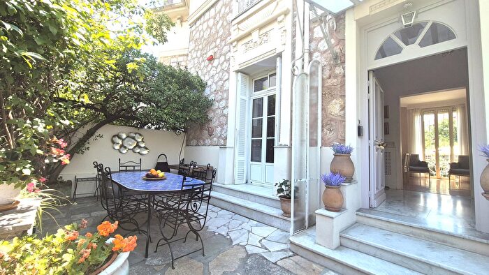 Nice, Le Ray : Maison 7 pièces à vendre