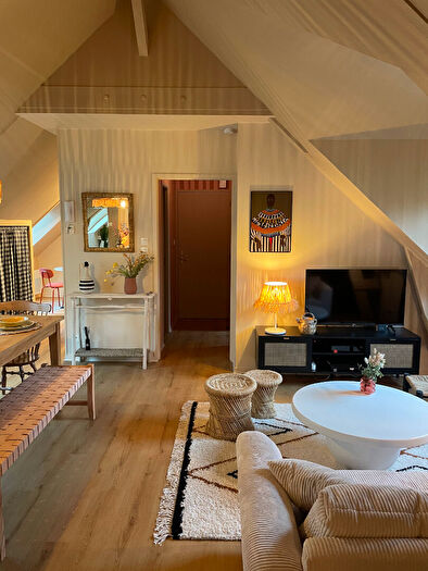 Appartement à louer - Quartiers Centre, Saint-Hélier, Gare - 3 pièces - 2 chambres