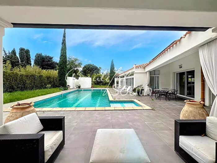 Maison à vendre - Perpignan, Parc Ducup - 7 pièces - 4 chambres