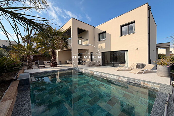 Maison à vendre - Juvignac - 6 pièces - 5 chambres