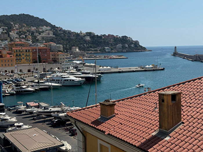 Nice, Le Port : Appartement 2 pièces à vendre