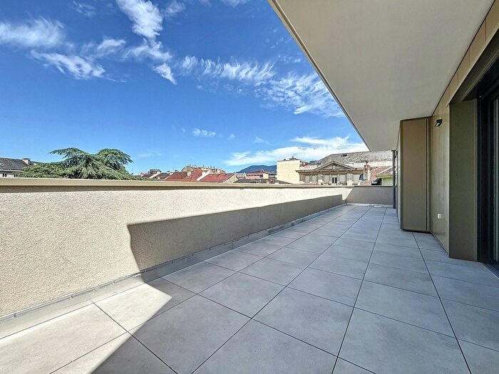 Appartement à vendre - Annemasse, Centre-ville - 4 pièces - 3 chambres