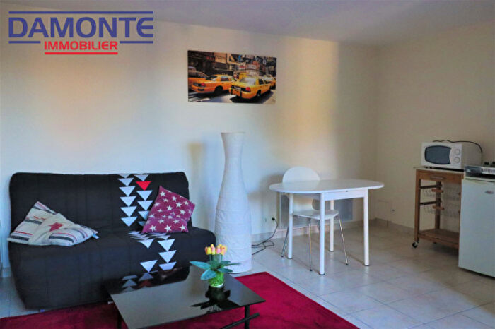 Appartement à louer - Troyes, Trevois, Croncels - 1 pièce