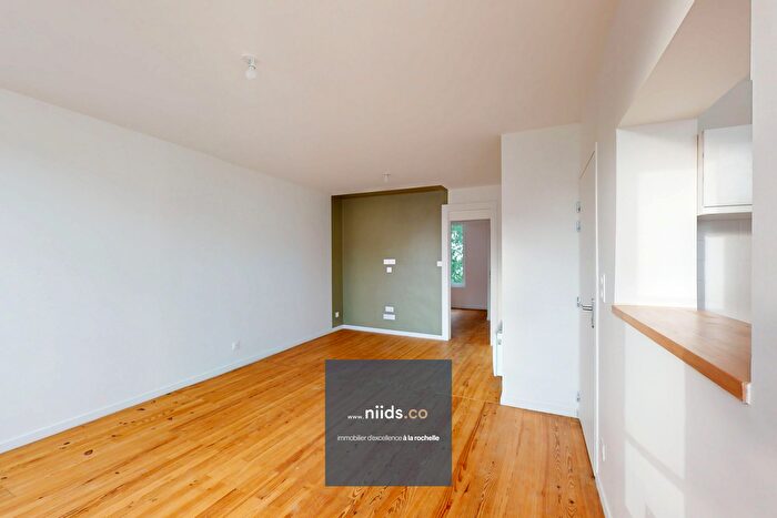 Appartement à vendre - La Rochelle, Centre-ville, Vieux-port, Marché - 2 pièces - 1 chambre