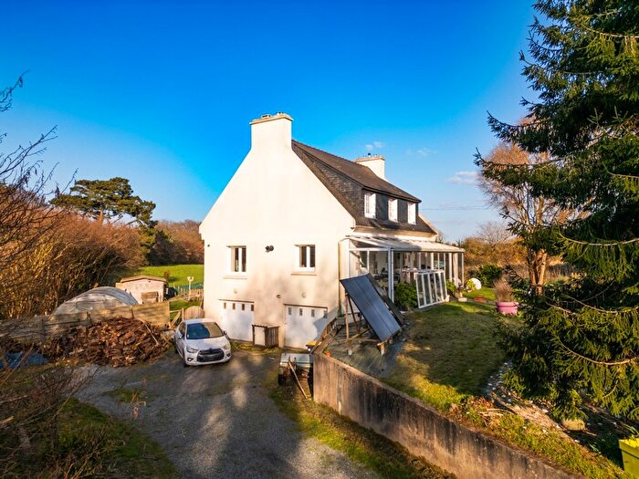 Maison à vendre - Le Folgoët - 6 pièces - 6 chambres