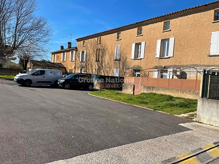 Appartement à louer - Nord, Entraigues-sur-la-Sorgue - 1 pièce